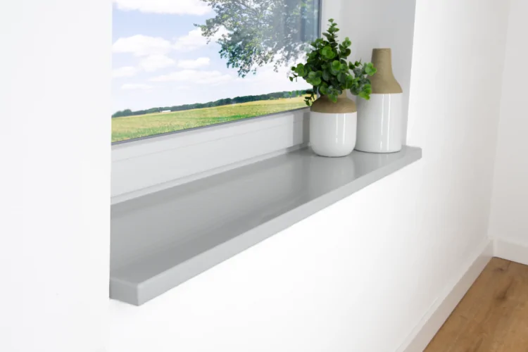 Massivholz Fensterbank | farbig lackiert | auf Maß bestellen | ZaunTown.de